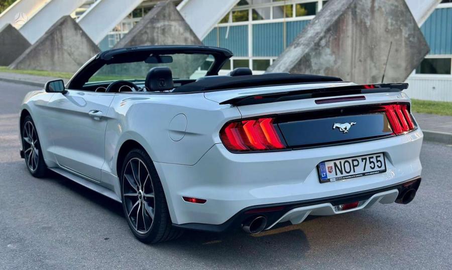 Balts Ford Mustang 2017 Viļņa, ar dzinēja tilpumu 2.26 L un nobraukumu 241 tūkst. km par 15600 €, foto 8 vietnē AUTOMOTO.COM.LV