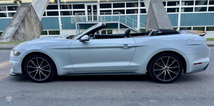 Balts Ford Mustang 2017 Viļņa, ar dzinēja tilpumu 2.26 L un nobraukumu 241 tūkst. km par 15600 €, foto 10 vietnē AUTOMOTO.COM.LV