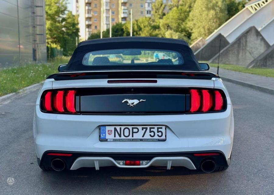 Balts Ford Mustang 2017 Viļņa, ar dzinēja tilpumu 2.26 L un nobraukumu 241 tūkst. km par 15600 €, foto 18 vietnē AUTOMOTO.COM.LV