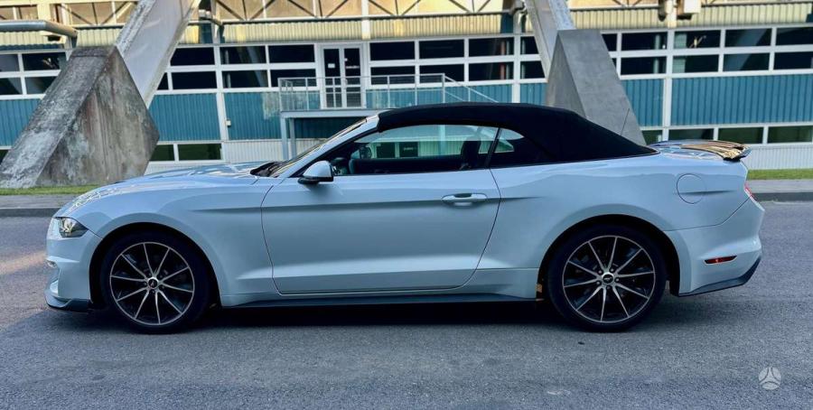 Balts Ford Mustang 2017 Viļņa, ar dzinēja tilpumu 2.26 L un nobraukumu 241 tūkst. km par 15600 €, foto 20 vietnē AUTOMOTO.COM.LV