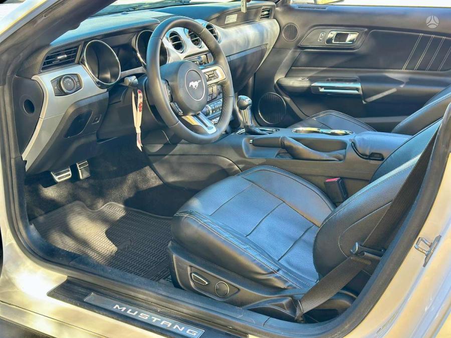 Balts Ford Mustang 2017 Viļņa, ar dzinēja tilpumu 2.26 L un nobraukumu 241 tūkst. km par 15600 €, foto 21 vietnē AUTOMOTO.COM.LV