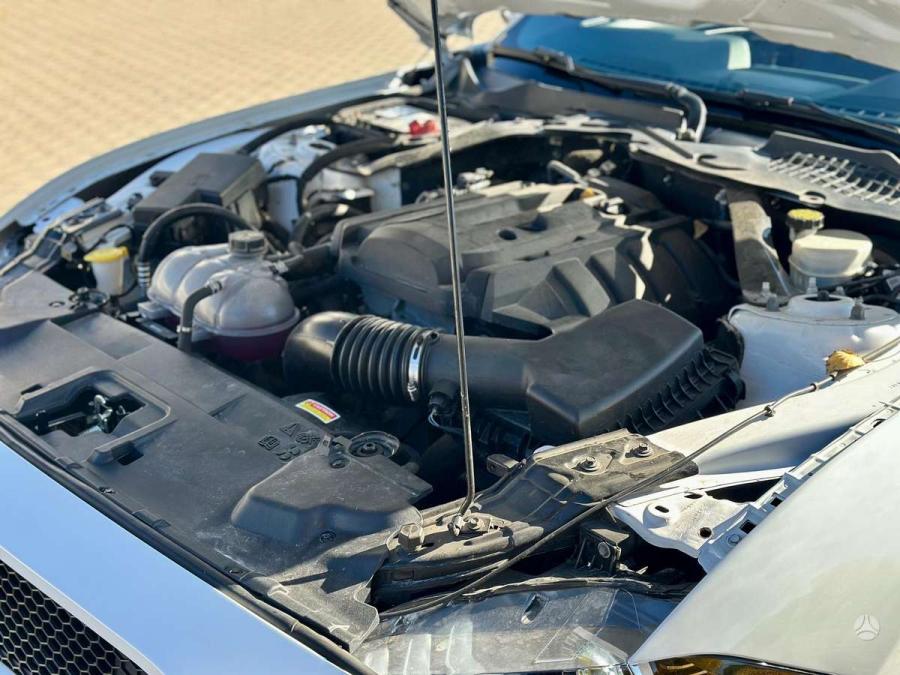 Balts Ford Mustang 2017 Viļņa, ar dzinēja tilpumu 2.26 L un nobraukumu 241 tūkst. km par 15600 €, foto 32 vietnē AUTOMOTO.COM.LV