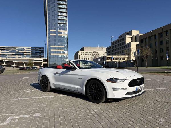 Balts Ford Mustang 2018 Viļņa, ar dzinēja tilpumu 4.95 L un nobraukumu 88 tūkst. km par 25990 €, foto 3 vietnē AUTOMOTO.COM.LV