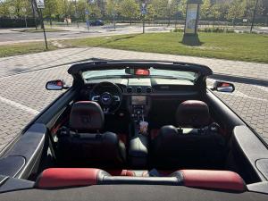 White Ford Mustang 2018 in Vilnius, with an engine capacity of 4.95 L and mileage of 88 thousand km for 25990 €, photo 12 on AUTOMOTO.COM.LV