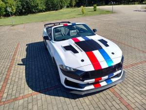 Balts Ford Mustang 2019 Kauņa, ar dzinēja tilpumu 2.25 L un nobraukumu 20 tūkst. km par 26300 €, foto  vietnē AUTOMOTO.COM.LV