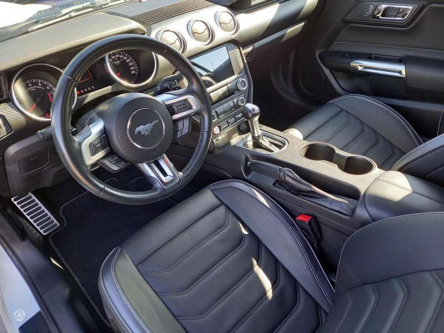Balts Ford Mustang 2019 Kauņa, ar dzinēja tilpumu 2.25 L un nobraukumu 20 tūkst. km par 26300 €, foto 14 vietnē AUTOMOTO.COM.LV