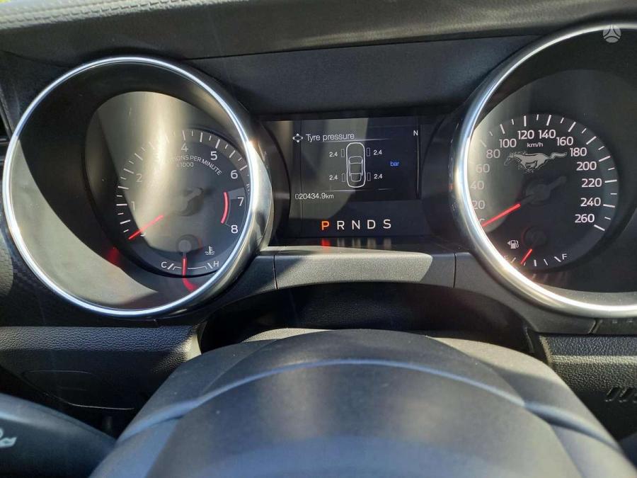Balts Ford Mustang 2019 Kauņa, ar dzinēja tilpumu 2.25 L un nobraukumu 20 tūkst. km par 26300 €, foto 18 vietnē AUTOMOTO.COM.LV