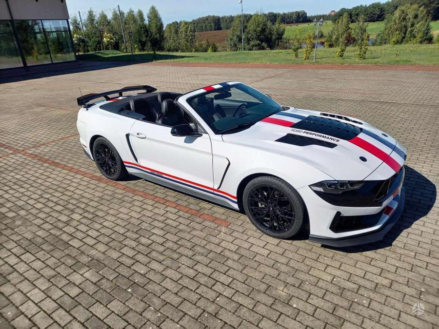Balts Ford Mustang 2019 Kauņa, ar dzinēja tilpumu 2.25 L un nobraukumu 20 tūkst. km par 26300 €, foto 28 vietnē AUTOMOTO.COM.LV