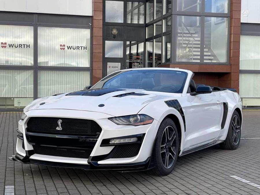 White Ford Mustang 2020 in Klaipeda, with an engine capacity of 2.25 L and mileage of 115 thousand km for 17900 €, photo 6 on AUTOMOTO.COM.LV