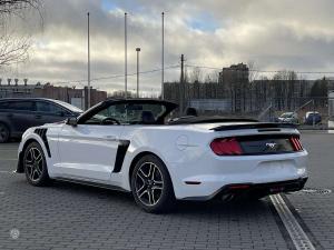 White Ford Mustang 2020 in Klaipeda, with an engine capacity of 2.25 L and mileage of 115 thousand km for 17900 €, photo 8 on AUTOMOTO.COM.LV