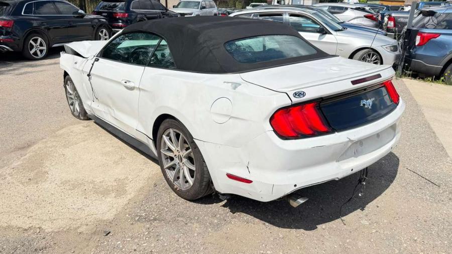 Balts Ford Mustang 2020 Ukmergė, ar dzinēja tilpumu 2.25 L un nobraukumu 176 tūkst. km par 5990 €, foto 1 vietnē AUTOMOTO.COM.LV
