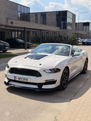 Balts Ford Mustang 2020 Viļņa, ar dzinēja tilpumu 2.26 L un nobraukumu 74 tūkst. km par 22800 €, foto  vietnē AUTOMOTO.COM.LV