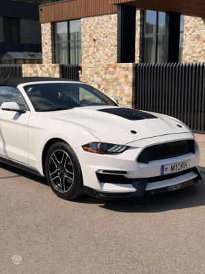 White Ford Mustang 2020 in Vilnius, with an engine capacity of 2.26 L and mileage of 74 thousand km for 22800 €, photo 41 on AUTOMOTO.COM.LV