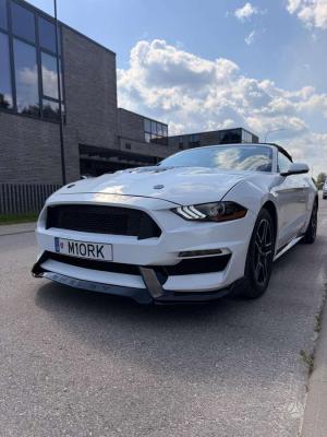 White Ford Mustang 2020 in Vilnius, with an engine capacity of 2.26 L and mileage of 74 thousand km for 22800 €, photo 45 on AUTOMOTO.COM.LV