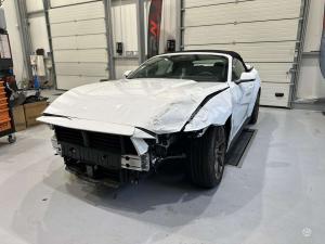 Balts Ford Mustang 2025 Viļņa, ar dzinēja tilpumu 2.30 L un nobraukumu 8 tūkst. km par 13794 €, foto 3 vietnē AUTOMOTO.COM.LV