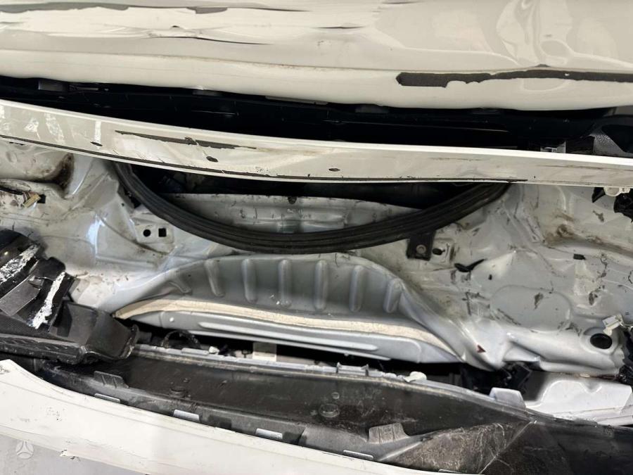 Balts Ford Mustang 2025 Viļņa, ar dzinēja tilpumu 2.30 L un nobraukumu 8 tūkst. km par 13794 €, foto 20 vietnē AUTOMOTO.COM.LV