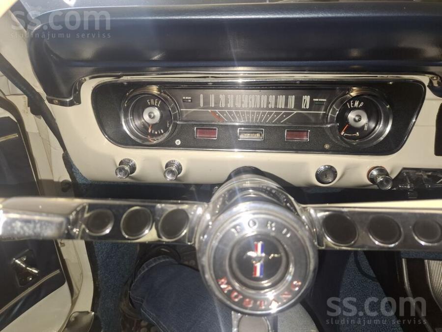Белый Форд Мустанг 1965 в Талси, объемом двигателя 4.80 л и пробегом 77 тыс. км за 35000 €, фото 15 на AUTOMOTO.COM.LV