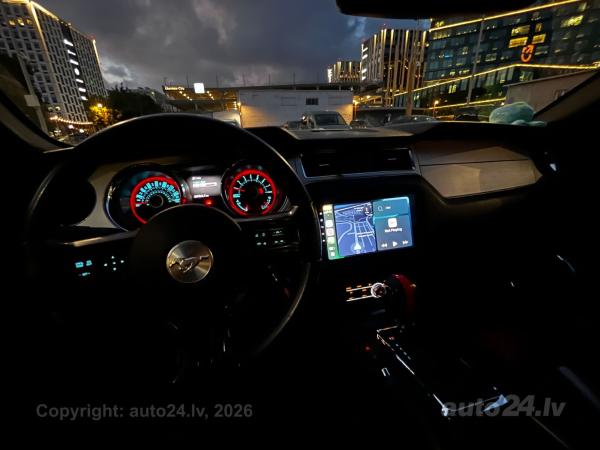 White Ford Mustang 2013 in Tallinn, with an engine capacity of 3.70 L and mileage of 170 thousand km for 16500 €, photo 8 on AUTOMOTO.COM.LV