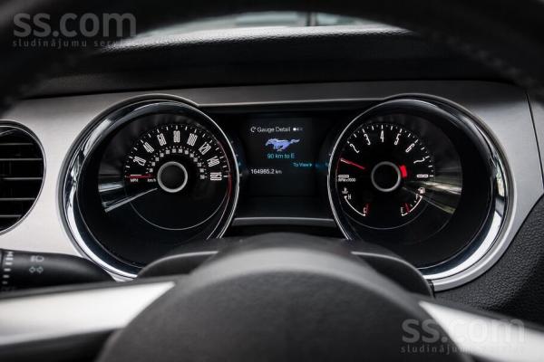 Balts Ford Mustang 2014 Rīga, ar dzinēja tilpumu 3.70 L un nobraukumu 165 tūkst. km par 15000 €, foto 8 vietnē AUTOMOTO.COM.LV