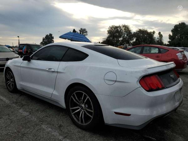 Balts Ford Mustang 2015 Viļņa, ar dzinēja tilpumu 2.26 L un nobraukumu 234 tūkst. km par 8850 €, foto 7 vietnē AUTOMOTO.COM.LV