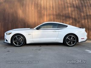 White Ford Mustang 2015 in Tallinn, with an engine capacity of 5.00 L and mileage of 93 thousand km for 27990 €, photo 8 on AUTOMOTO.COM.LV
