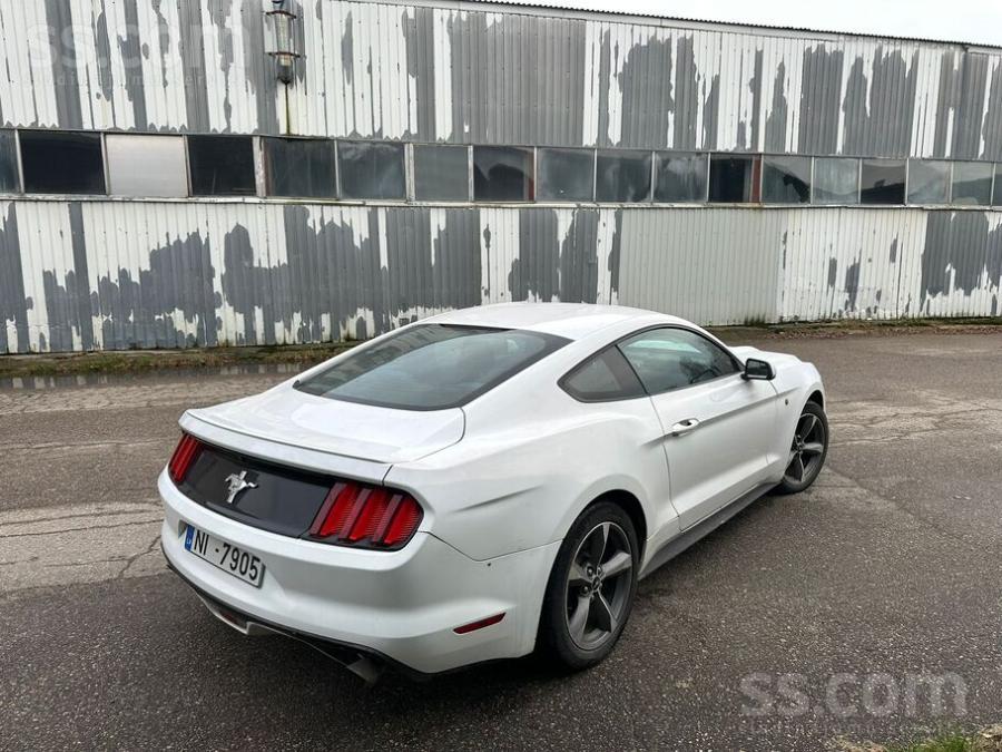 Balts Ford Mustang 2016 Rīga, ar dzinēja tilpumu 3.70 L un nobraukumu 56 tūkst. km par 10600 €, foto 5 vietnē AUTOMOTO.COM.LV