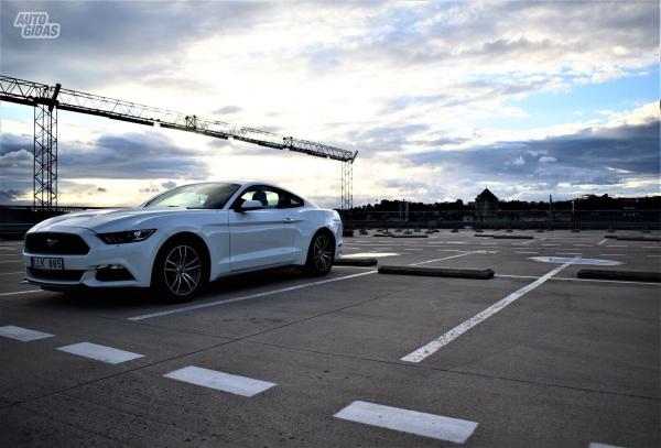 Balts Ford Mustang 2017 Viļņa, ar dzinēja tilpumu 2.30 L un nobraukumu 128 tūkst. km par 16500 €, foto 1 vietnē AUTOMOTO.COM.LV