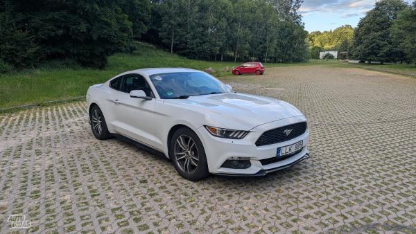 Balts Ford Mustang 2017 Viļņa, ar dzinēja tilpumu 2.30 L un nobraukumu 128 tūkst. km par 16500 €, foto 9 vietnē AUTOMOTO.COM.LV