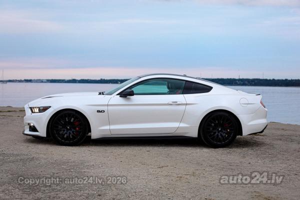 Balts Ford Mustang 2017 Tallina, ar dzinēja tilpumu 5.00 L un nobraukumu 85 tūkst. km par 40000 €, foto 5 vietnē AUTOMOTO.COM.LV
