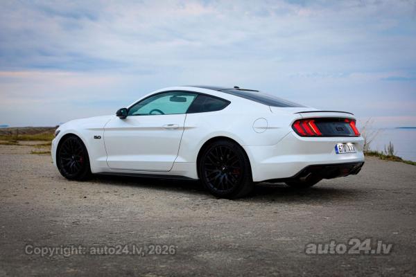 Balts Ford Mustang 2017 Tallina, ar dzinēja tilpumu 5.00 L un nobraukumu 85 tūkst. km par 40000 €, foto 6 vietnē AUTOMOTO.COM.LV