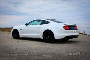 White Ford Mustang 2017 in Tallinn, with an engine capacity of 5.00 L and mileage of 85 thousand km for 40000 €, photo 7 on AUTOMOTO.COM.LV