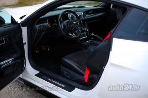 White Ford Mustang 2017 in Tallinn, with an engine capacity of 5.00 L and mileage of 85 thousand km for 40000 €, photo 15 on AUTOMOTO.COM.LV