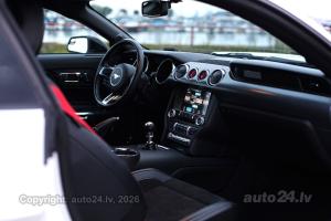 White Ford Mustang 2017 in Tallinn, with an engine capacity of 5.00 L and mileage of 85 thousand km for 40000 €, photo 17 on AUTOMOTO.COM.LV
