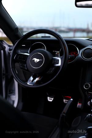 White Ford Mustang 2017 in Tallinn, with an engine capacity of 5.00 L and mileage of 85 thousand km for 40000 €, photo 21 on AUTOMOTO.COM.LV