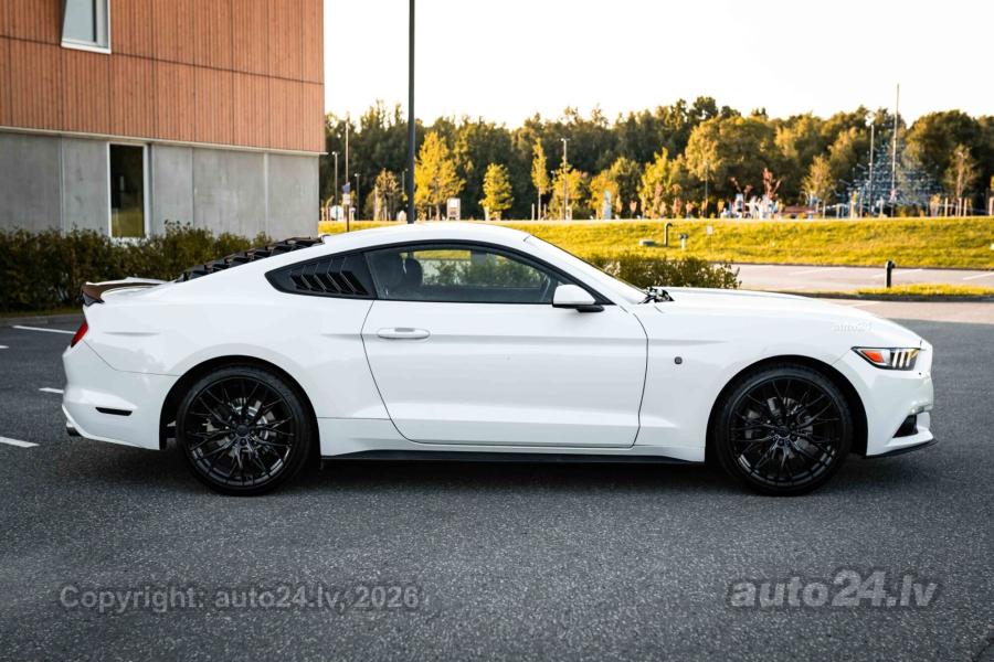 Balts Ford Mustang 2017 Tallina, ar dzinēja tilpumu 2.30 L un nobraukumu 99 tūkst. km par 20499 €, foto 7 vietnē AUTOMOTO.COM.LV