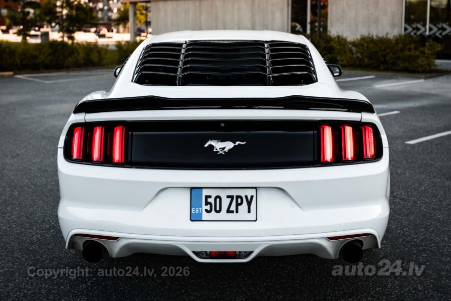 Balts Ford Mustang 2017 Tallina, ar dzinēja tilpumu 2.30 L un nobraukumu 99 tūkst. km par 20499 €, foto 8 vietnē AUTOMOTO.COM.LV