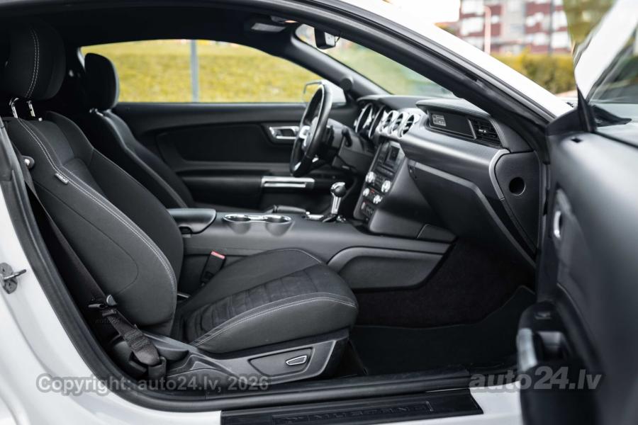 Balts Ford Mustang 2017 Tallina, ar dzinēja tilpumu 2.30 L un nobraukumu 99 tūkst. km par 20499 €, foto 14 vietnē AUTOMOTO.COM.LV