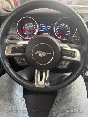 White Ford Mustang 2020 in Riga, with an engine capacity of 2.30 L and mileage of 38 thousand km for 22500 €, photo 11 on AUTOMOTO.COM.LV