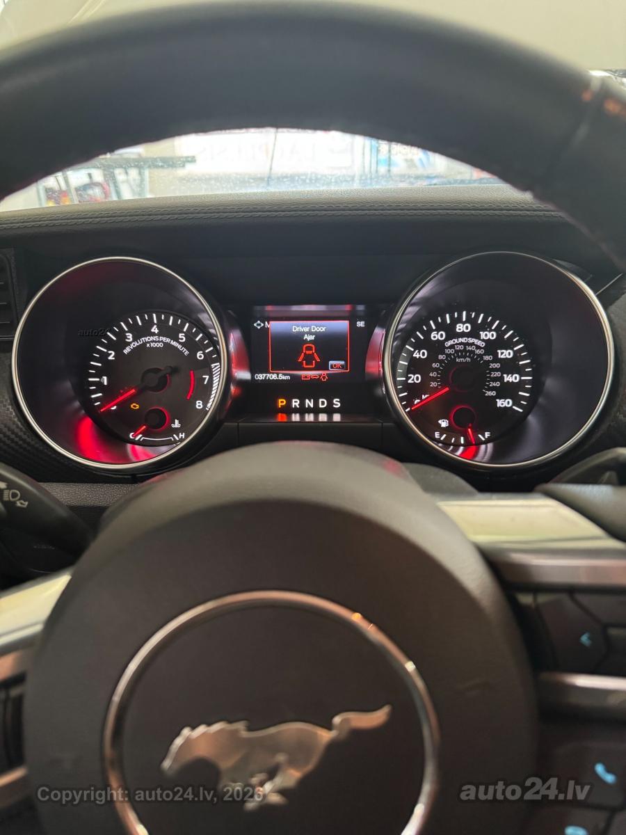 White Ford Mustang 2020 in Riga, with an engine capacity of 2.30 L and mileage of 38 thousand km for 22500 €, photo 13 on AUTOMOTO.COM.LV