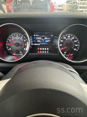 White Ford Mustang 2020 in Ogre, with an engine capacity of 2.30 L and mileage of 38 thousand km for 22500 €, photo 10 on AUTOMOTO.COM.LV