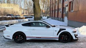 White Ford Mustang 2022 in Klaipeda, with an engine capacity of 2.25 L and mileage of 58 thousand km for 26620 €, photo 9 on AUTOMOTO.COM.LV
