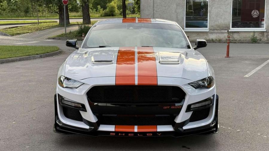 White Ford Mustang 2022 in Klaipeda, with an engine capacity of 2.25 L and mileage of 67 thousand km for 26620 €, photo 6 on AUTOMOTO.COM.LV