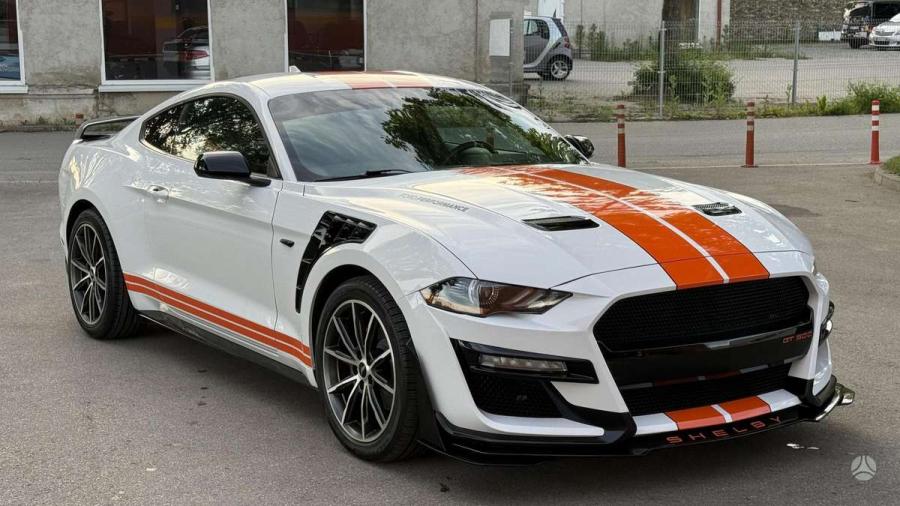 White Ford Mustang 2022 in Klaipeda, with an engine capacity of 2.25 L and mileage of 67 thousand km for 26620 €, photo 10 on AUTOMOTO.COM.LV