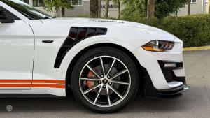 White Ford Mustang 2022 in Klaipeda, with an engine capacity of 2.25 L and mileage of 67 thousand km for 26620 €, photo 11 on AUTOMOTO.COM.LV