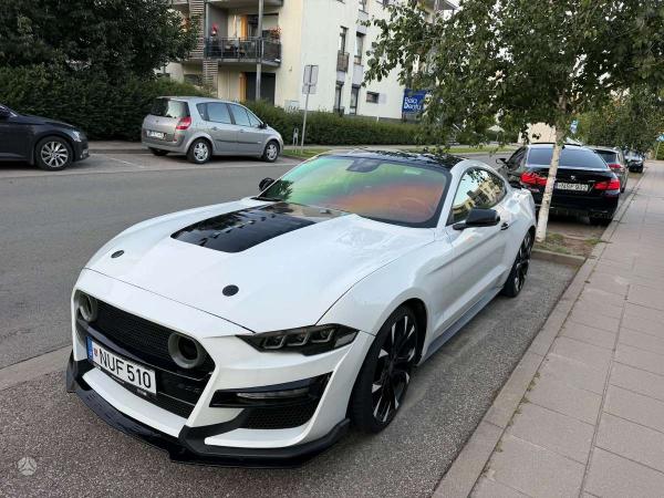 Balts Ford Mustang 2022 Viļņa, ar dzinēja tilpumu 2.30 L un nobraukumu 70 tūkst. km par 20000 €, foto  vietnē AUTOMOTO.COM.LV
