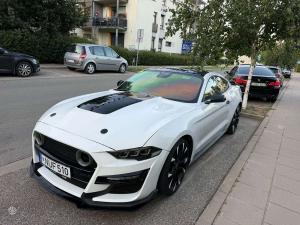 White Ford Mustang 2022 in Vilnius, with an engine capacity of 2.30 L and mileage of 70 thousand km for 20000 €, photo  on AUTOMOTO.COM.LV