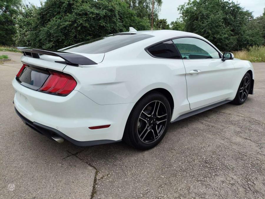 Balts Ford Mustang 2023 Šauļi, ar dzinēja tilpumu 2.25 L un nobraukumu 99 tūkst. km par 23000 €, foto 13 vietnē AUTOMOTO.COM.LV