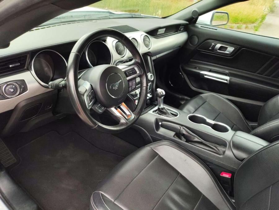 Balts Ford Mustang 2023 Šauļi, ar dzinēja tilpumu 2.25 L un nobraukumu 99 tūkst. km par 23000 €, foto 24 vietnē AUTOMOTO.COM.LV