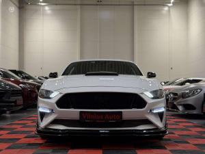 White Ford Mustang 2023 in Vilnius, with an engine capacity of 5.00 L and mileage of 21 thousand km for 34900 €, photo 3 on AUTOMOTO.COM.LV