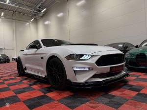White Ford Mustang 2023 in Vilnius, with an engine capacity of 5.00 L and mileage of 21 thousand km for 34900 €, photo 4 on AUTOMOTO.COM.LV